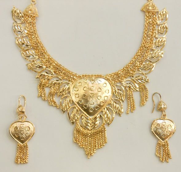 Golden Necklace Dealers in Opera House, Mumbai | Golden Necklace ...